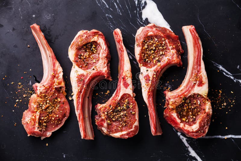Ruwe Het Lamsribben Van Het Vleesschaap Stock Afbeelding - Image of ...