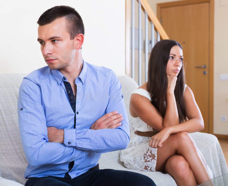 Ruzie Tussen Echtgenoot En Vrouw Stock Afbeelding - Image of brein ...