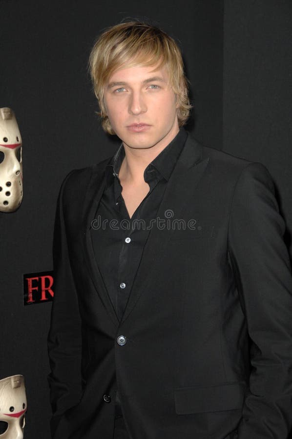 Ryan Hansen editorial photo. Image of grauman, angeles - 23475431