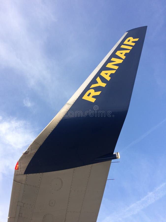 Ryanair editorial photography. Image of travel, transportation - 80051412