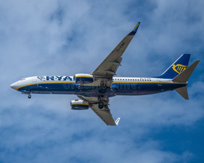 Ryanair Boeing 737 Flying in the Bright Blue Sky Editorial Photography ...