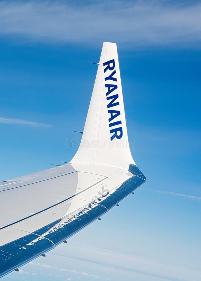 Ryanair Flying High in the Deep Blue Sky Editorial Photography - Image ...