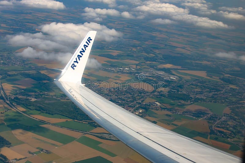 Ryanair editorial image. Image of holidays, cost, raises - 46048570