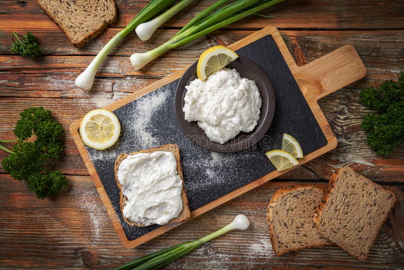 Rye Bread Sandwich with White Fish Roe Spread Stock Illustration ...