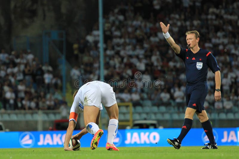 Rzut wolny fotografia editorial. Obraz złożonej z uraz - 27003457