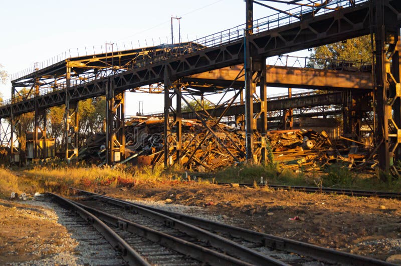 S Broom. Scrap Metal Loading. Mechanisms for Loading Scrap Metal ...