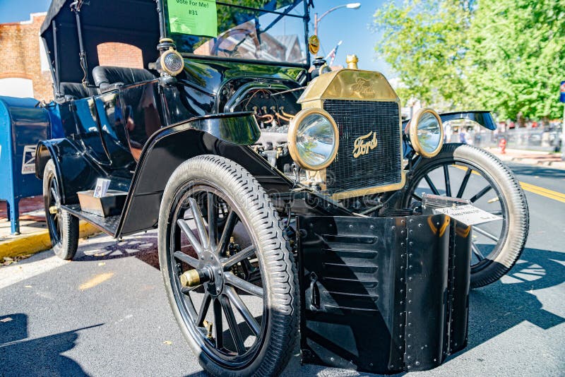 A 20s Ford Retro Car on Display in Leesburg, Virginia Editorial ...