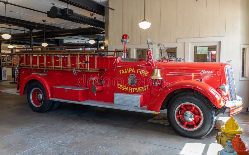 1940s Mack Type 75 Fire Engine - Tampa, Florida, USA Editorial Photo ...