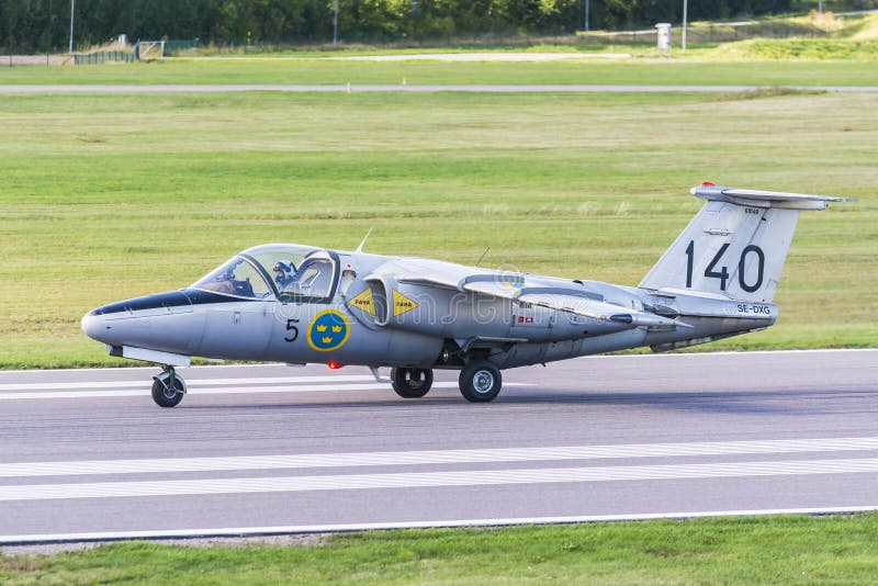 SAAB 105 Jet-Trainerflugzeuge Gerade Gelandet Redaktionelles Stockfoto ...
