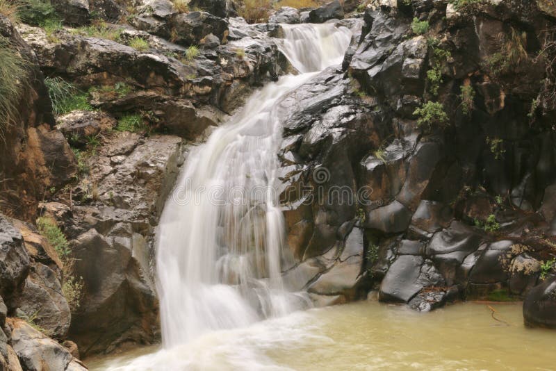 Saar Waterfall photo stock. Image du neige, pittoresque - 135410064