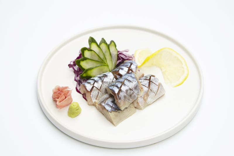 Saba Sashimi , Sarda Crua Numa Placa Foto de Stock - Imagem de peixes ...