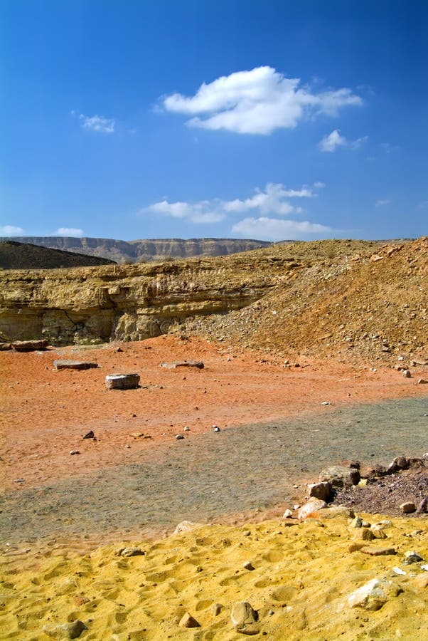 Sabbia colorata immagine stock. Immagine di asciutto, beige - 4473429