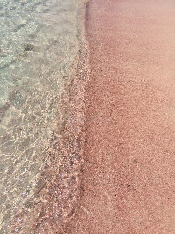 Spiaggia Di Sabbia Rosa Di Elafonissi Fotografia Stock - Immagine di ...