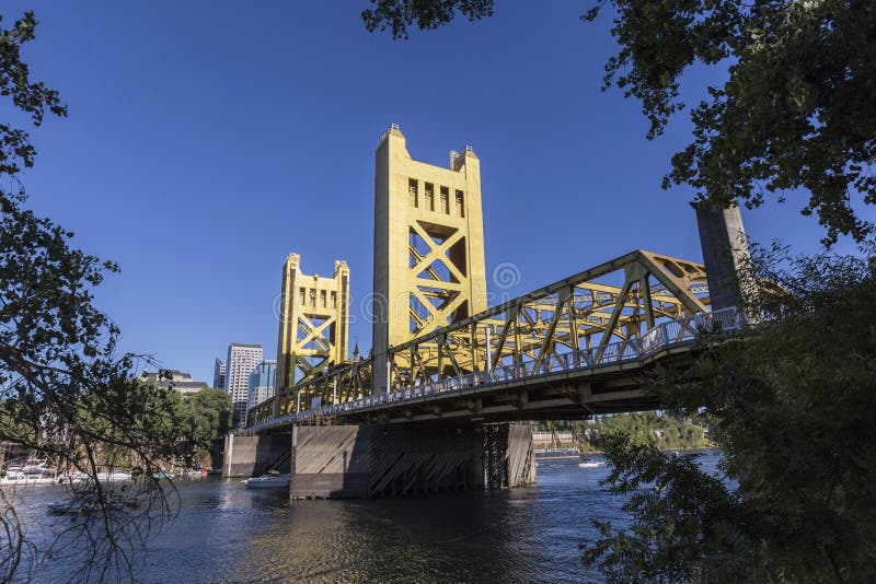 Sacramento Tower Bridge editorial stock image. Image of road - 42455119