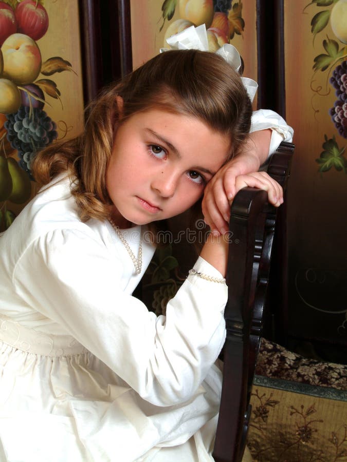 8+ Sad tween girl Free Stock Photos - StockFreeImages