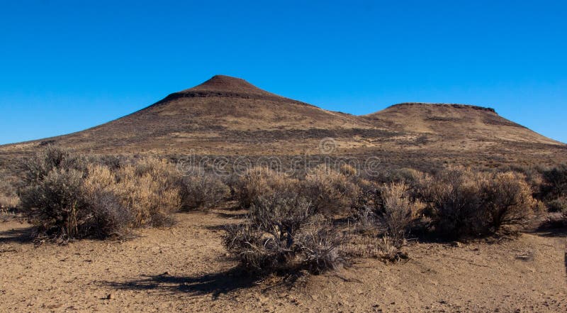 Malheur Butte at winter stock image. Image of river, oregon - 35168127