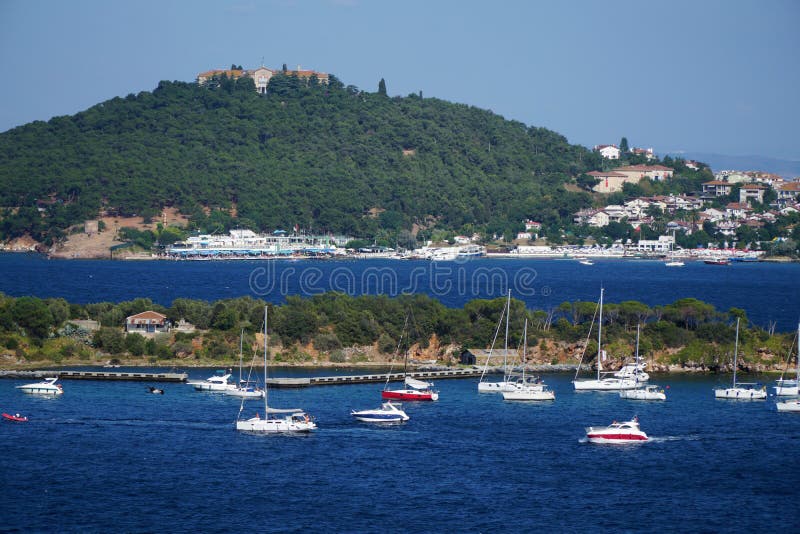 Saddlebag Island and Spoon Island Stock Photo - Image of motor, sailing ...