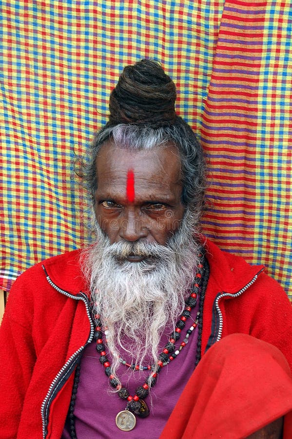 Sadhu Indù - Varanasi - L'India Fotografia Editoriale - Immagine di ...