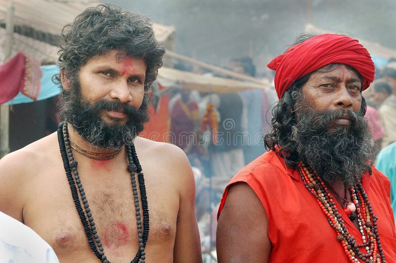 Sadhu indou image stock éditorial. Image du indigène - 49400054