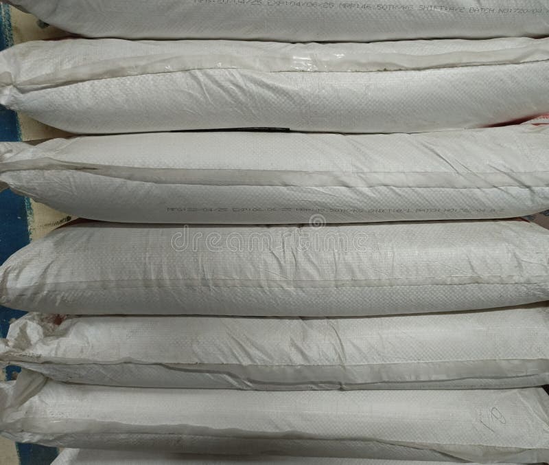Safely Stacking Woven Polypropylene Bags for Industrial Storage ...