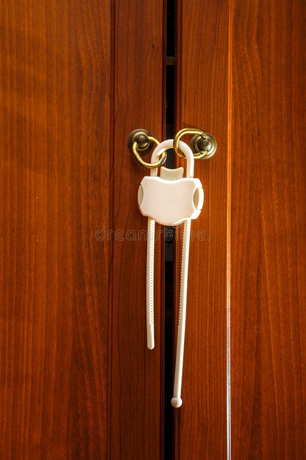 Plastic Lock Latch for Fixing Objects and Clothes, Accessories for ...