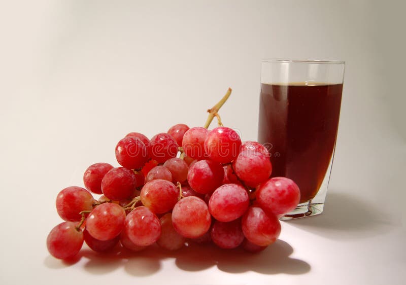 Saft 3 stockfoto. Bild von gläser, bündel, burgunder, frucht - 1469102
