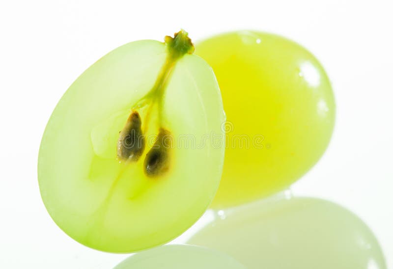 Saftige grüne Trauben stockfoto. Bild von kapitel, frische - 25863710