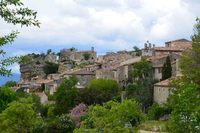 Saignon stock image. Image of rocky, luberon, hilltop - 41009543