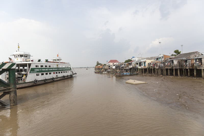 Polluted river editorial stock image. Image of neglected - 52329609