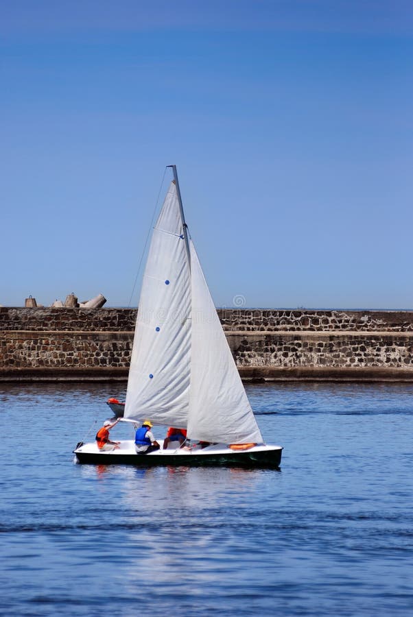 Lateen sail boat stock photo. Image of docked, boat, lateen - 18064692