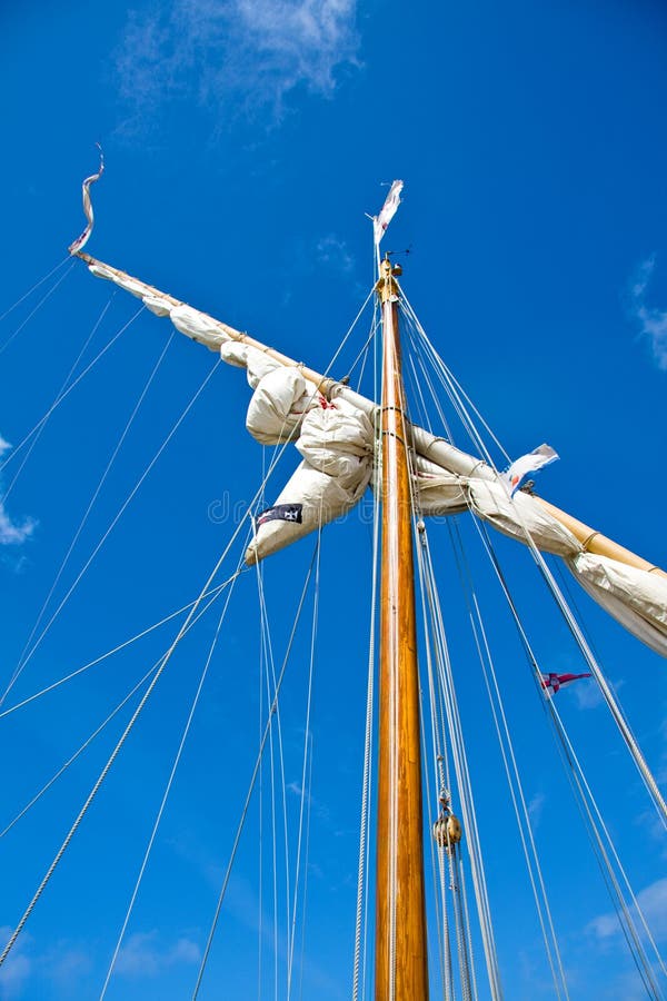 Top of the Sailboat, Mast Head, Sail and Nautical Rope Yacht Detail ...
