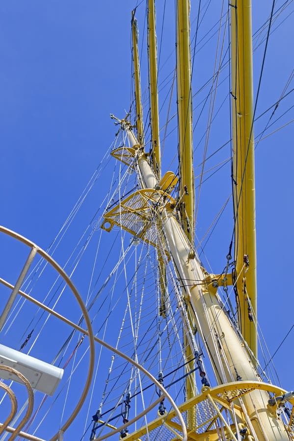The Sailboat mast stock image. Image of power, block - 90389717