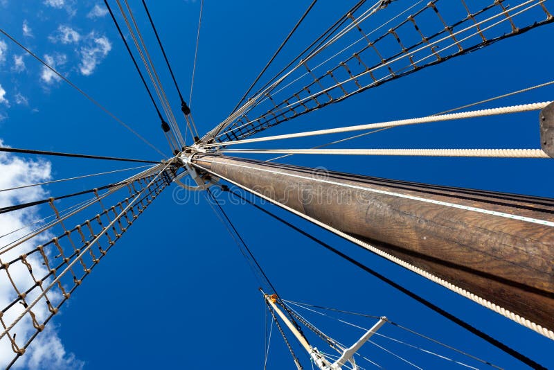Sailboat Rigging and Big Mast Stock Photo - Image of mast, adult: 145920874