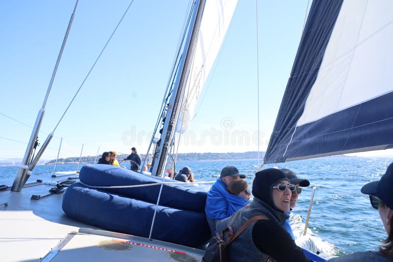 Sailing on the Lake Near Downtown Seattle Editorial Stock Photo - Image ...