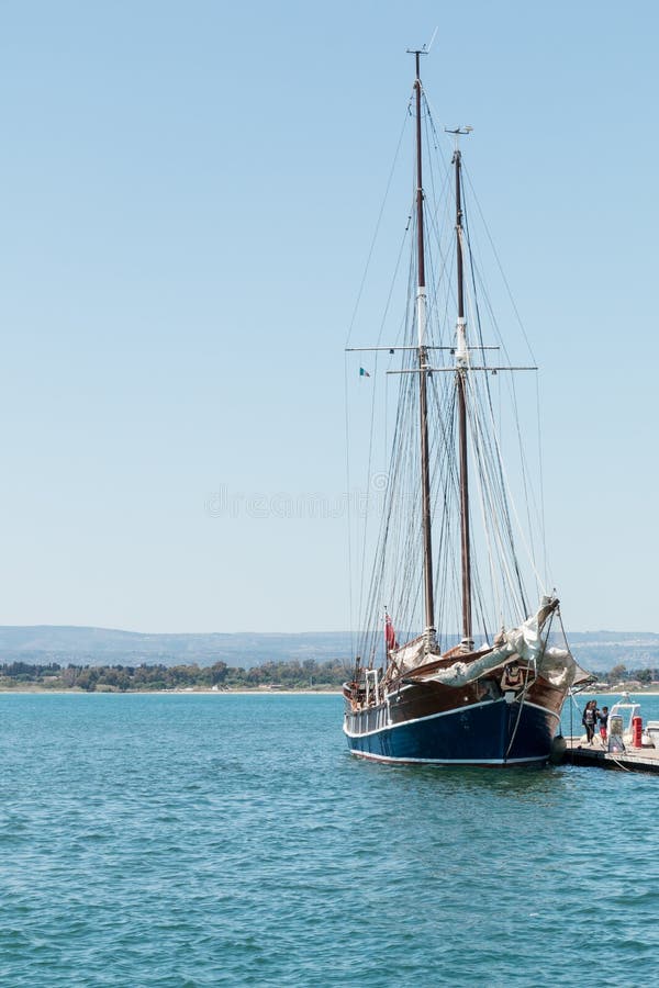 Sailing Ship editorial photography. Image of landscape - 44652417