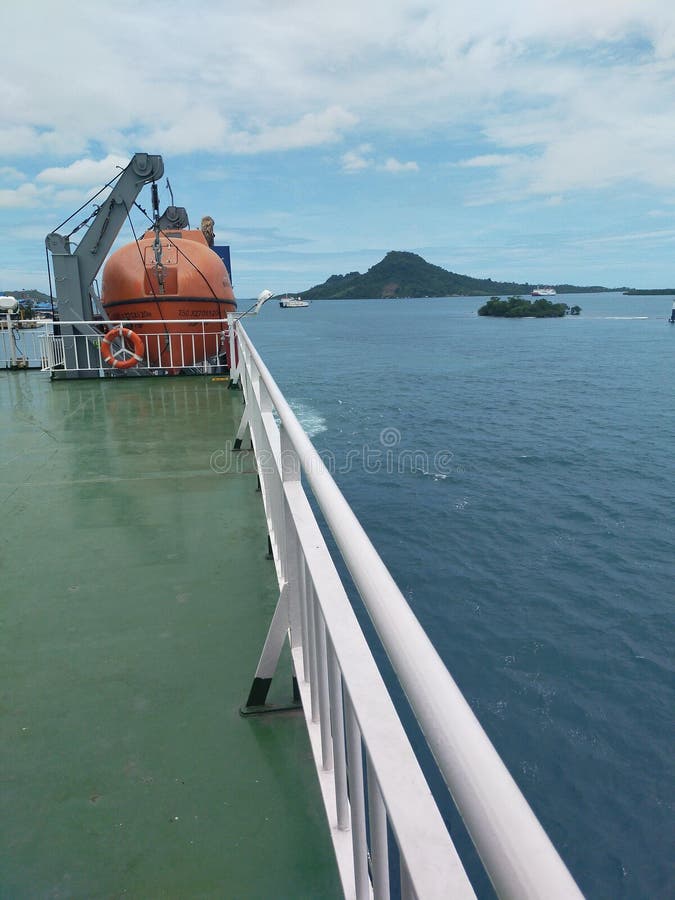 Sailing through the Sunda Strait Stock Image - Image of sailing, blue ...