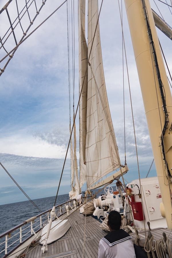 Sailor and sails editorial photography. Image of clipper - 139334042