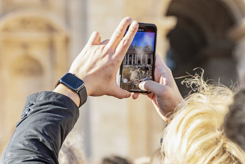 Saint Peter Basilica with People Crowd in Vatican Rome Editorial Stock ...