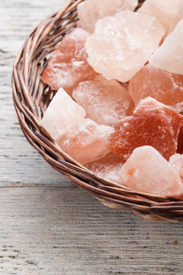 Sal cor-de-rosa Himalaia foto de stock. Imagem de pilha - 34210182