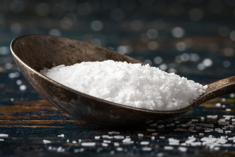 Sal kosher imagen de archivo. Imagen de directamente - 101903457