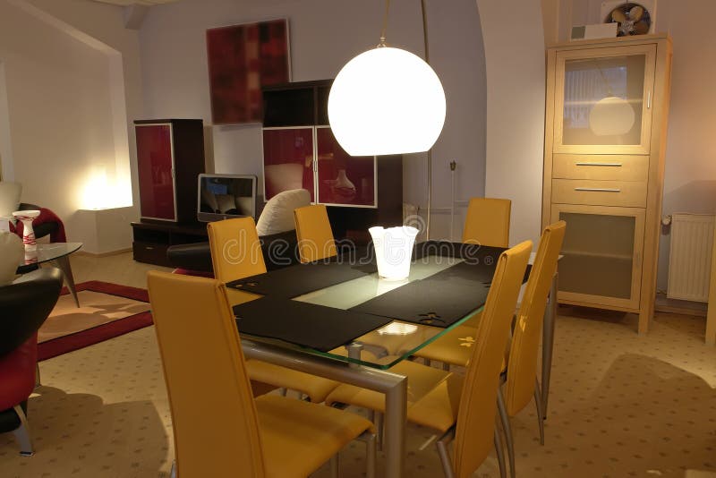 Sala Da Pranzo Contemporanea Fotografia Stock - Immagine di seating ...