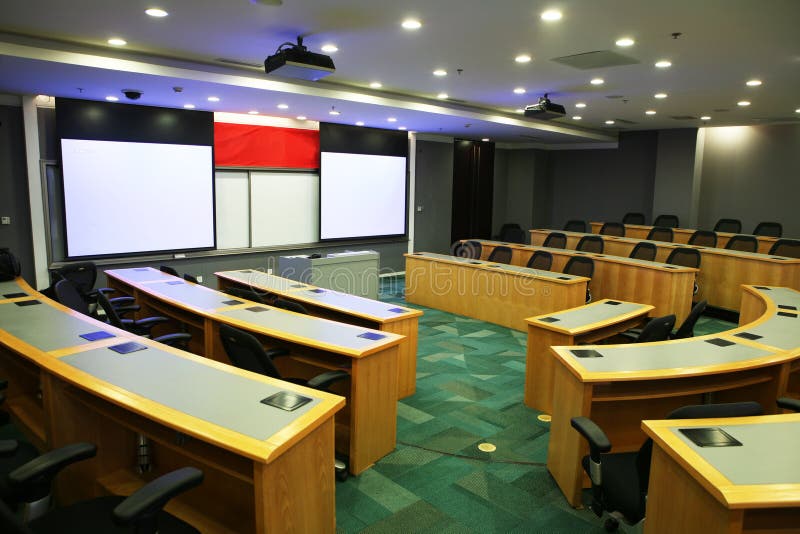 Sala De Aula Moderna Com Projetor Imagem de Stock - Imagem de ...