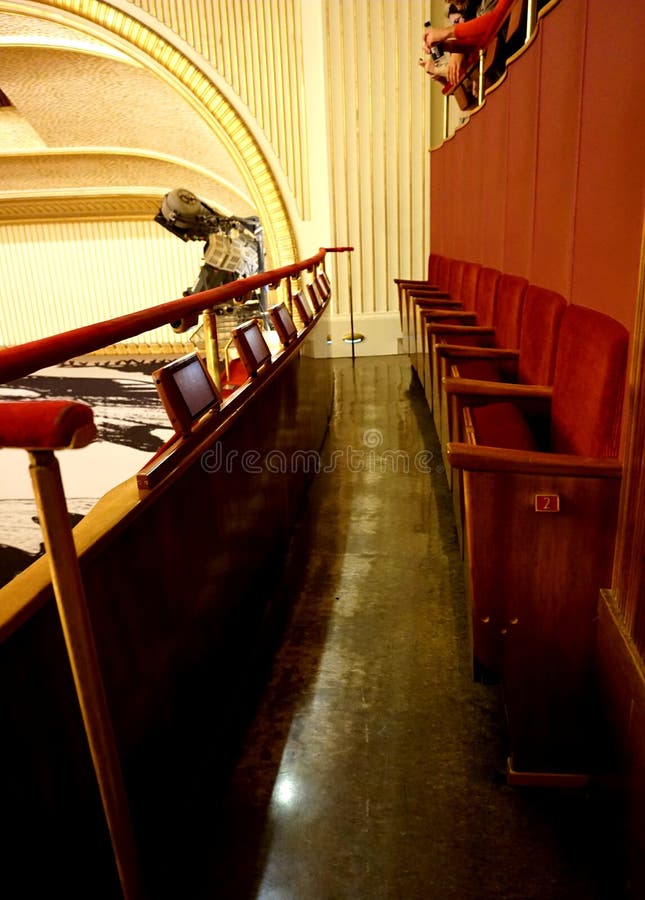 A Sala De Concertos Enorme Da Viena Opera Nacional Fotografia Editorial ...
