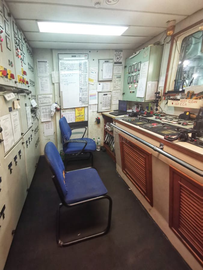 Sala De Control Del Motor De Buques En Alta Mar Imagen de archivo ...