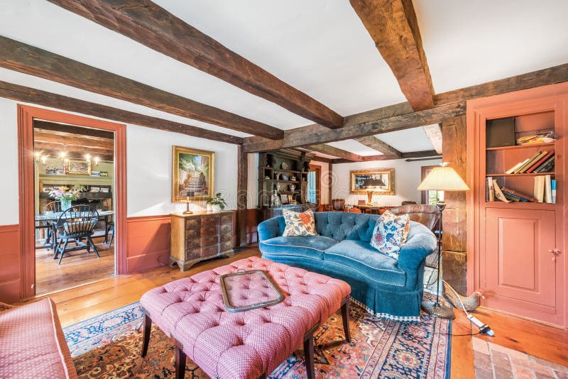 Sala De Estar Com Mistura Interior Antiga E Moderna Imagem de Stock ...