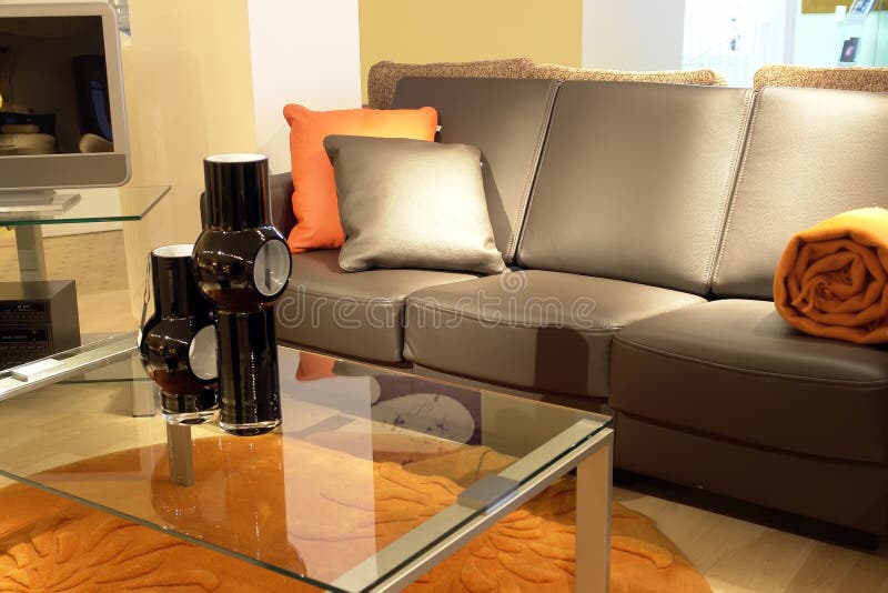 Sala De Estar Lujosa Con La Ventana Grande Al Piso El Palacio Se Llena ...