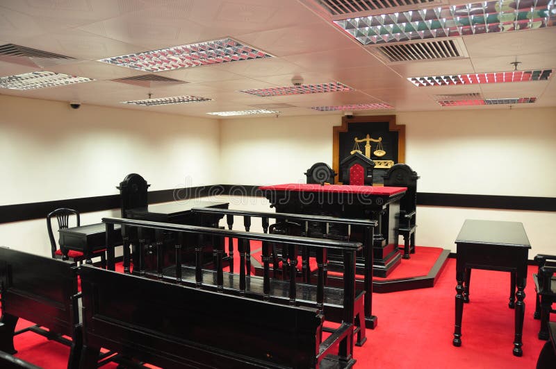 Sala Do Tribunal Vazia, Com Paneling De Madeira Velho Imagem de Stock ...