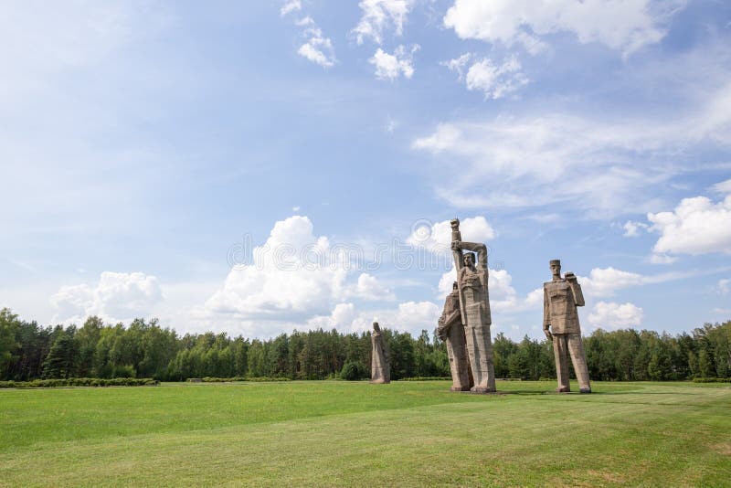 Salaspils Memorial Ensemble Editorial Stock Image - Image of sculpture ...