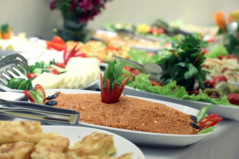 Salat-Buffet stockbild. Bild von büfett, bankett, cater - 93411583