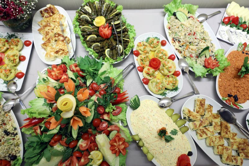 Salat-Buffet stockbild. Bild von kaffee, kalt, gekocht - 93411601